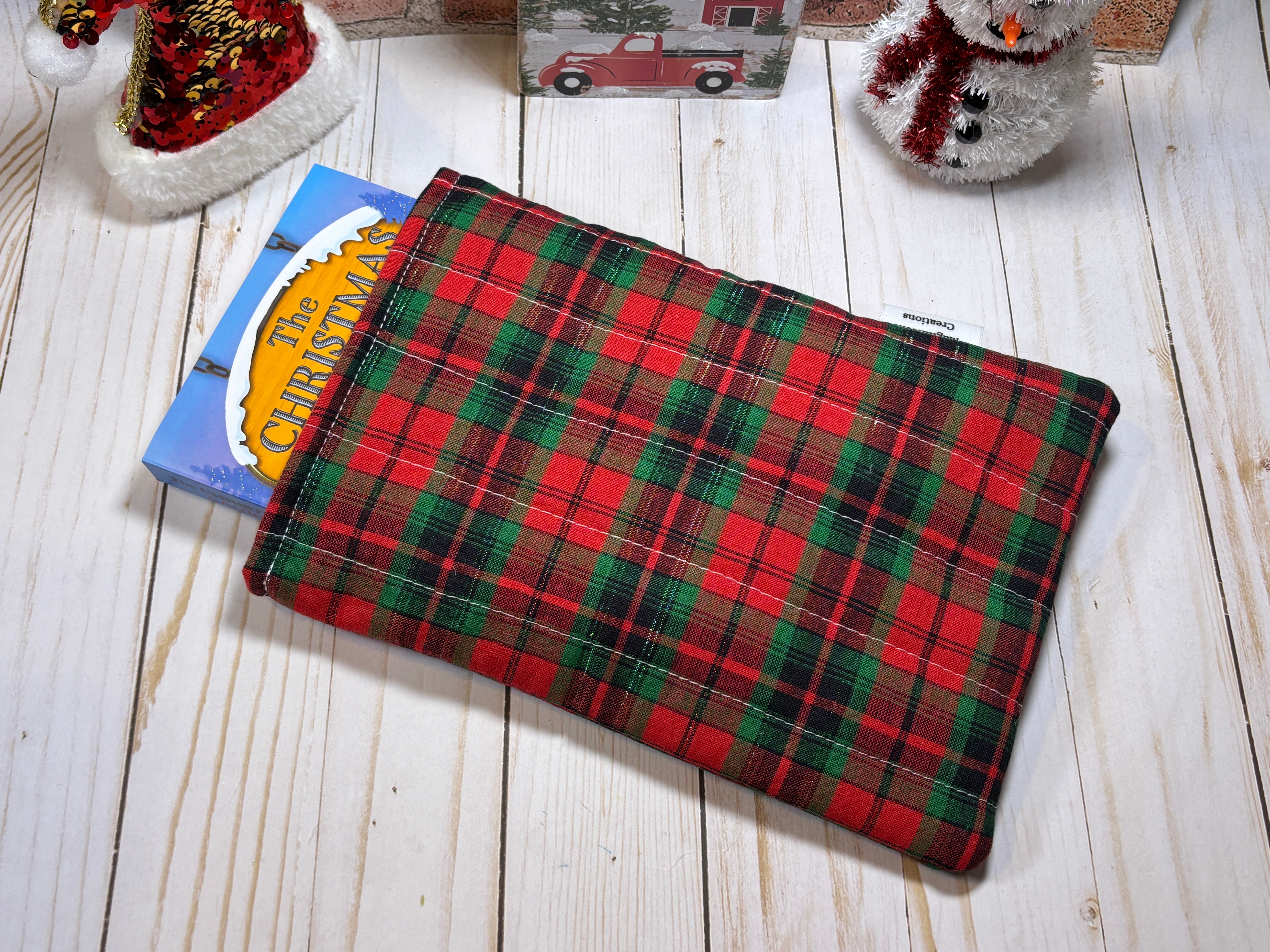 The Christmas Plaid Book Sleeve – Magnificent Creation